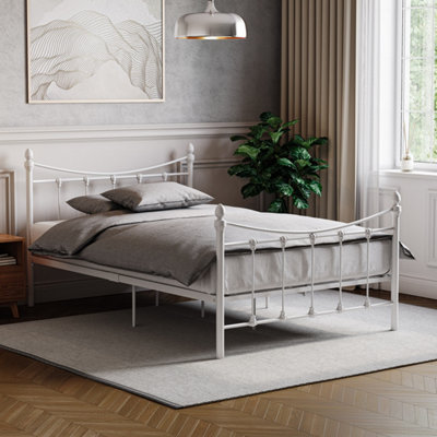 Vida Designs Paris White 4ft Small Double Metal Bed Frame, 190 x 120cm