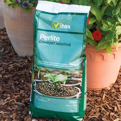 Vitax Perlite 10L Enhances Soil Health and Growth