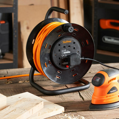 VonHaus Extension Lead, 50 Meter Extension Cable, 4 Socket Metal Frame ...