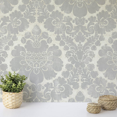 Wallquest Caspia Traditional Damask Grey Wallpaper Metallic Effect ...
