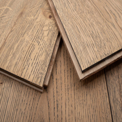 Waltham Oak Wood Effect Brushed UV Oiled Engineered Wood/Timber/Oak ...