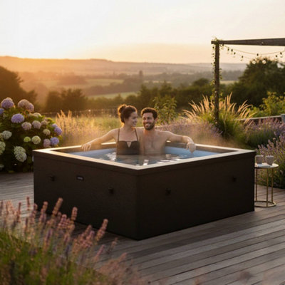 Wave Garda Energy-Efficient Hot Tub Bundle - 4-Person Rigid Eco Foam ...