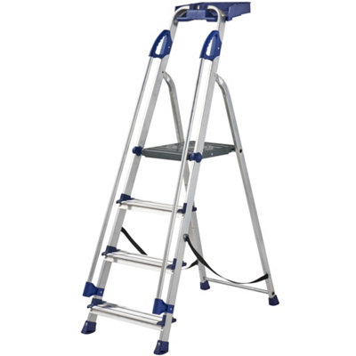 Werner Platform Stepladder 4 Tread Workstation