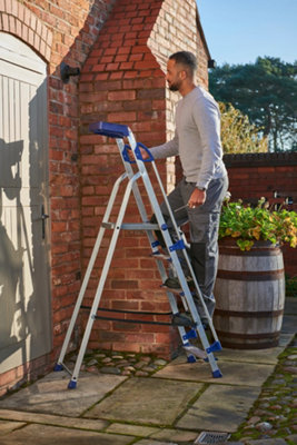 Werner Platform Stepladder 5 Tread Workstation