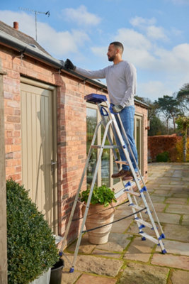 Werner Platform Stepladder 7 Tread Workstation