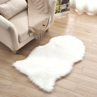 White Irregular Soft Shaggy Rug Kids Rooms Decor Floor Rugs 90cm (L) x ...