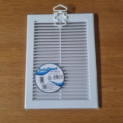 White Louvred Wall Vent Grille with Flyscreen and Screw Covers, 180 x ...