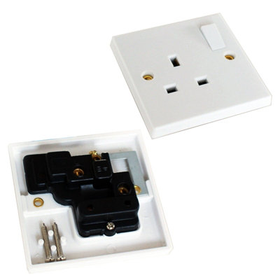 White Single UK Mains Wall Plug Socket 1 Gang 240V 13A Power Face Plate ...