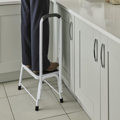 White Step Stool with Handrail, Anti Slip Surface & Rubber Ferrules ...