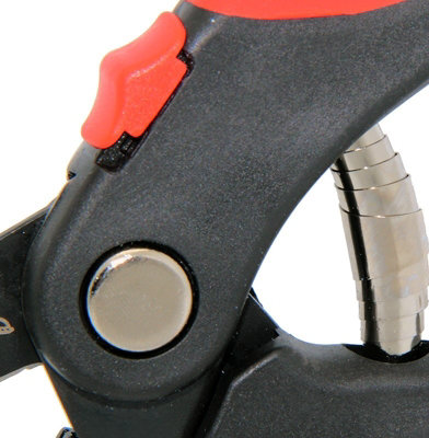 Wilkinson Sword Bypass Pruner Secateurs - 20mm Cut - Soft Grip