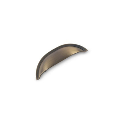 Windsor Kitchen Cabinets Shell Handle, 64mm Centres, Antique Brass