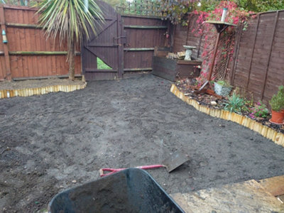 Wooden Border Roll 1.8m x 15cm Picket Log Border Fence Garden Outdoor ...