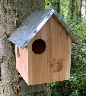 Wooden Garden Squirrel Nest Box House With Metal Roof - Set of 2