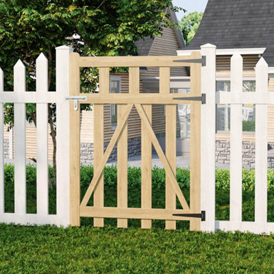 Wooden Outdoor Retreat Gate with Latch 90cm W 120cm H