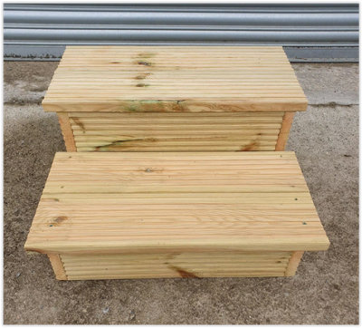 Wooden Steps with non slip strips Ideal Hot Tubs, Caravans, Pets etc