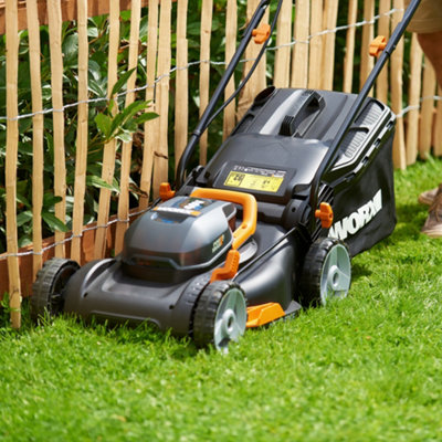 WORX WG743E.1 40V 40cm Cordless Lawn Mower with 2 x 4.0Ah Batteries and Charger