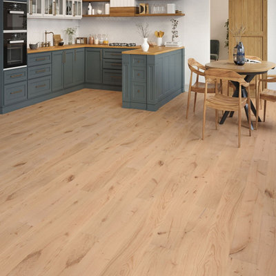 Wyton Oak Wood Effect Smooth Unfinished Engineered Wood/Timber/Oak ...