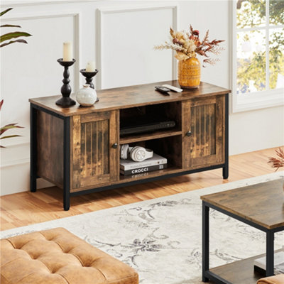 Yaheetech Rustic Brown Farmhouse TV Cabinet with 2 Doors and Cable ...