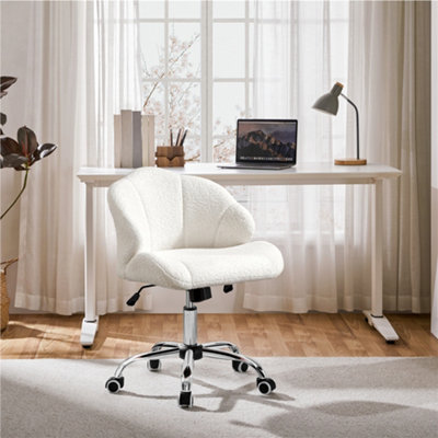 Yaheetech Teddy Boucle Desk Chair with Tufted Shell-Shaped Backrest - Snowy