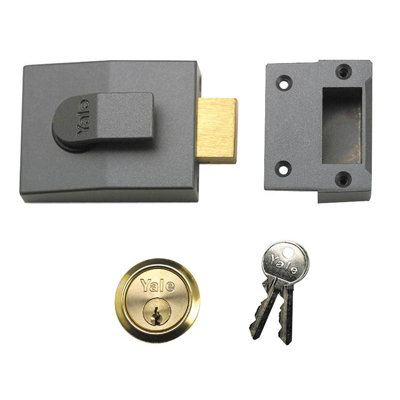Yale Locks 82 Deadbolt Nightlatch 60mm Backset Dmg Finish Box Multi ...