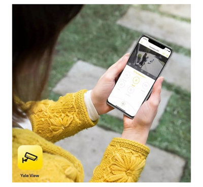 Yale Security Flood Light Camera 1080 FHD Motion Sensor & Siren Floodlight