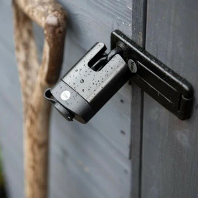 Yale Waterproof Closed Shackle Steel Padlock 52mm