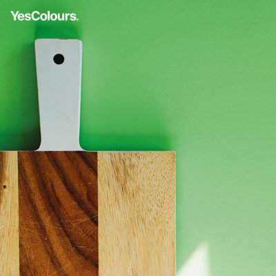 YESCOLOURS FRIENDLY GREEN MATT EMULSION PAINT, 1 LITRE