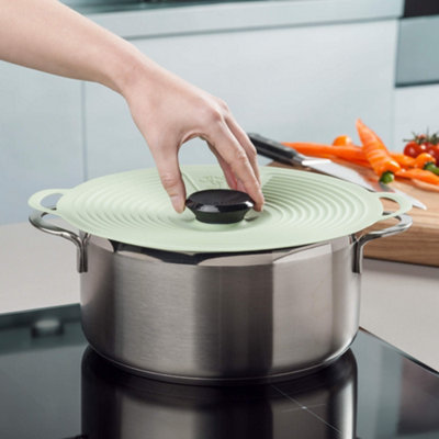 Zeal Classic Self Sealing Silicone Pan Lid 28cm, Sage Green